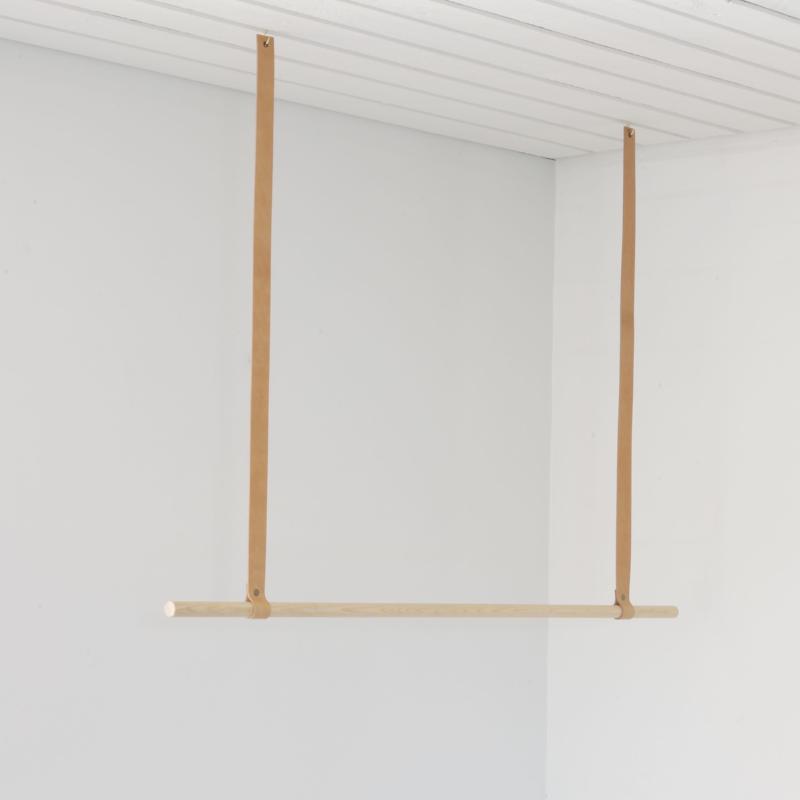 GX15 - Læderremme til garderobestang | Flot bøjlestang med ...